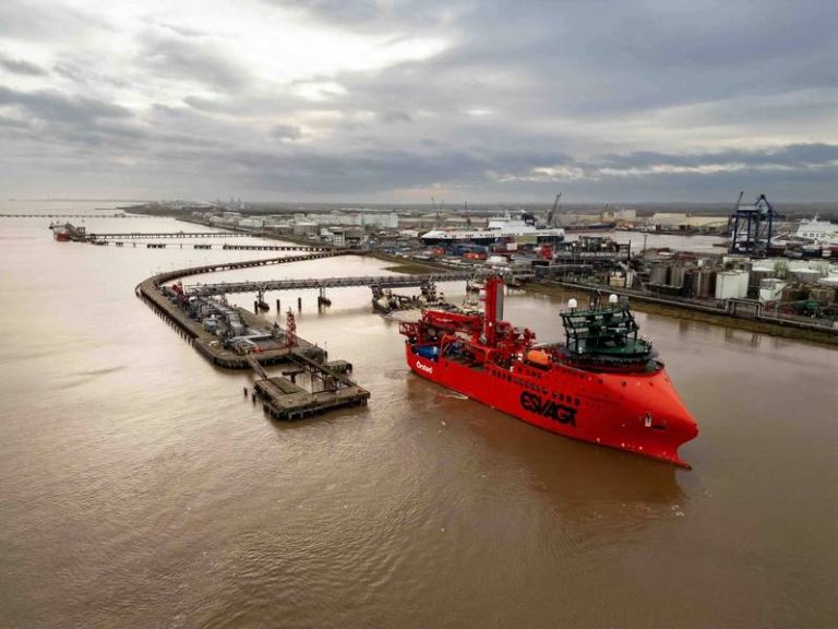 First Commercial Biomethanol Bunkering Service in the UK Launches at ...
